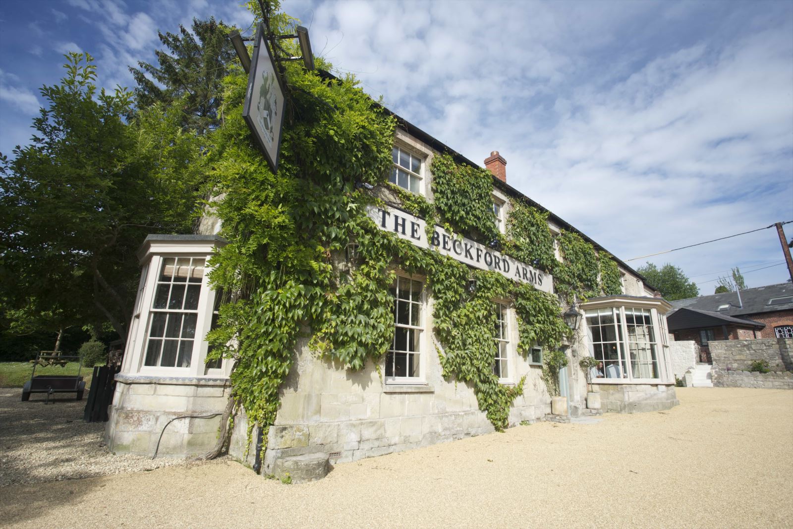 A Spotlight On Floyd Mason at The Bath Arms, Horningsham - Visit Wiltshire
